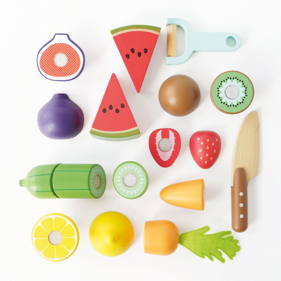 Le Toy Van Wooden Chopping Board & Sliceable Play Food | Pottery barn ...